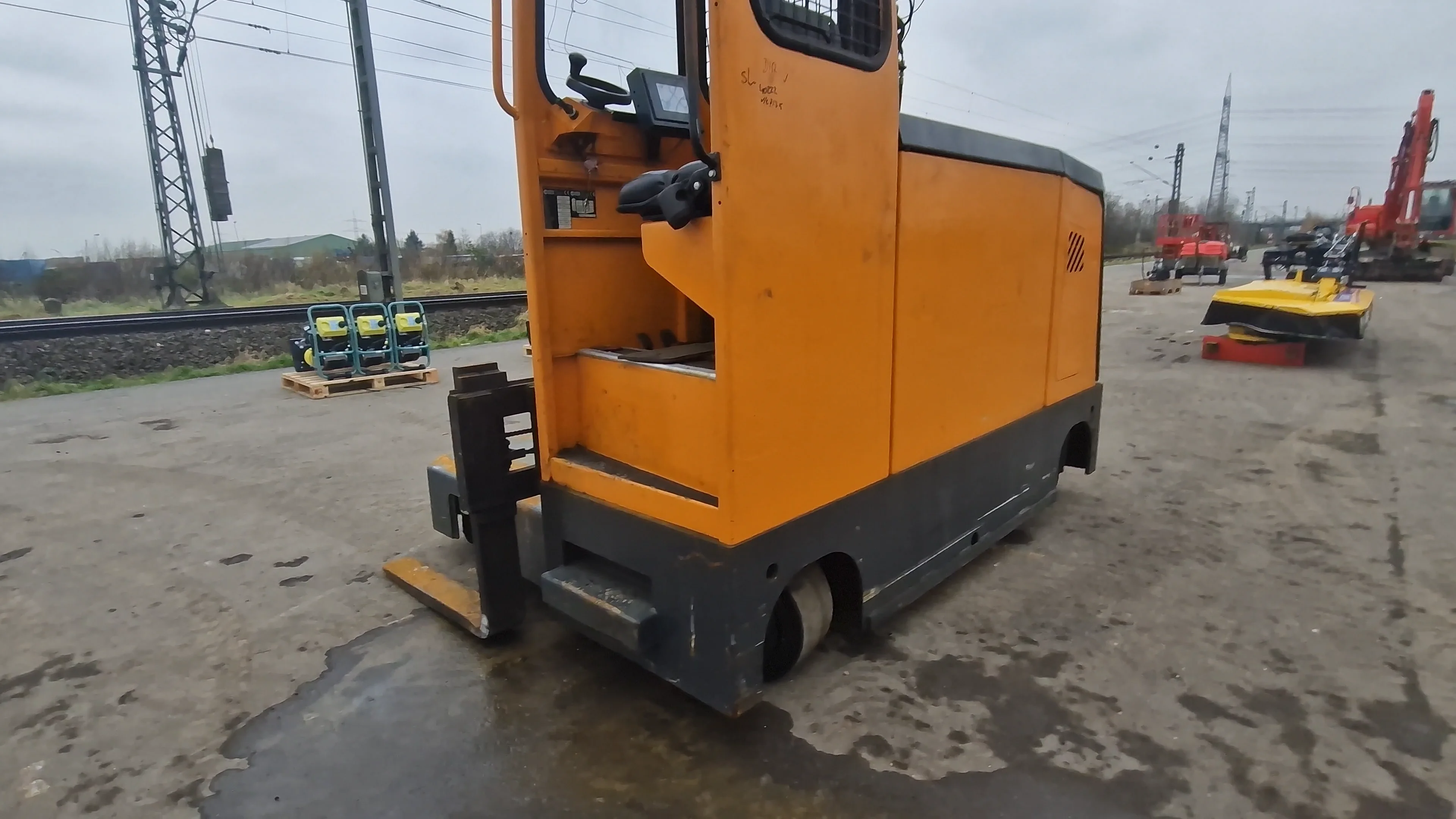 Votex Side Loader Forklift - Dormagen December 23 on Vimeo
