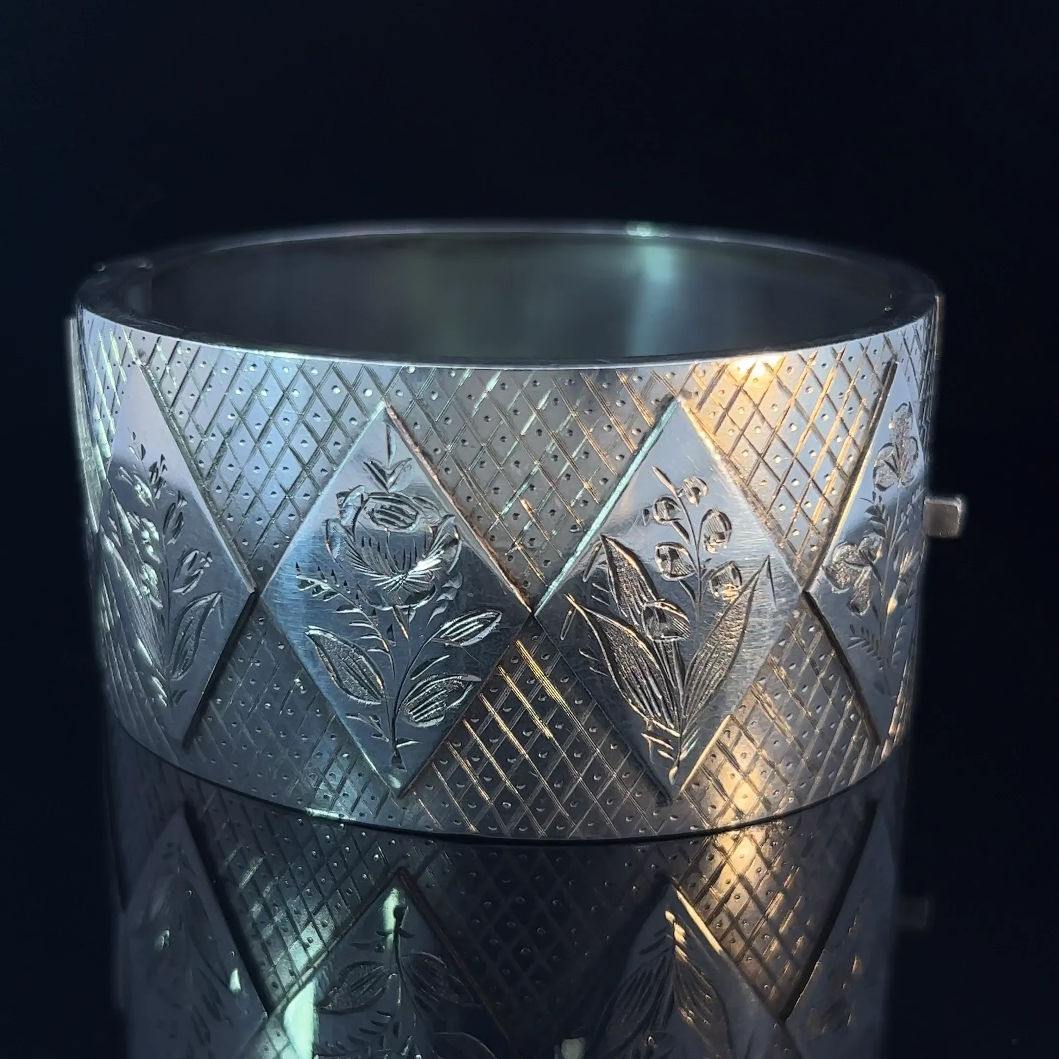 Silver rose engraved Bangle 563160-9 on Vimeo