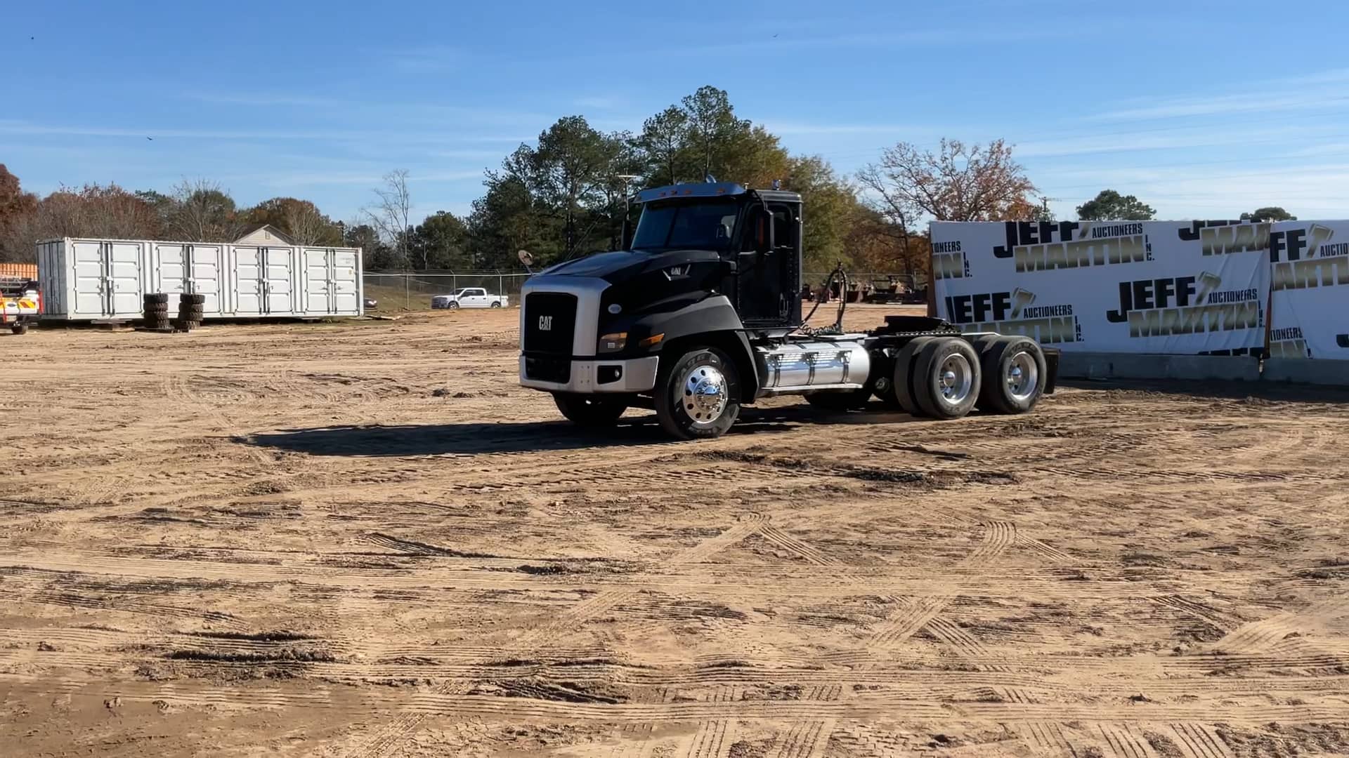 2013 CATERPILLAR CT660L SBA 6X4 TANDEM AXLE DAY CAB TRUCK TRACTOR VIN ...