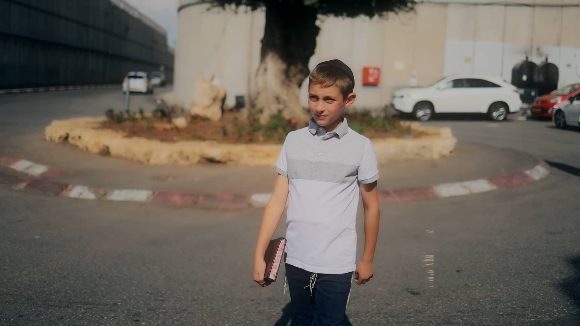 Mosdos Kever Rochel Music Video on Vimeo