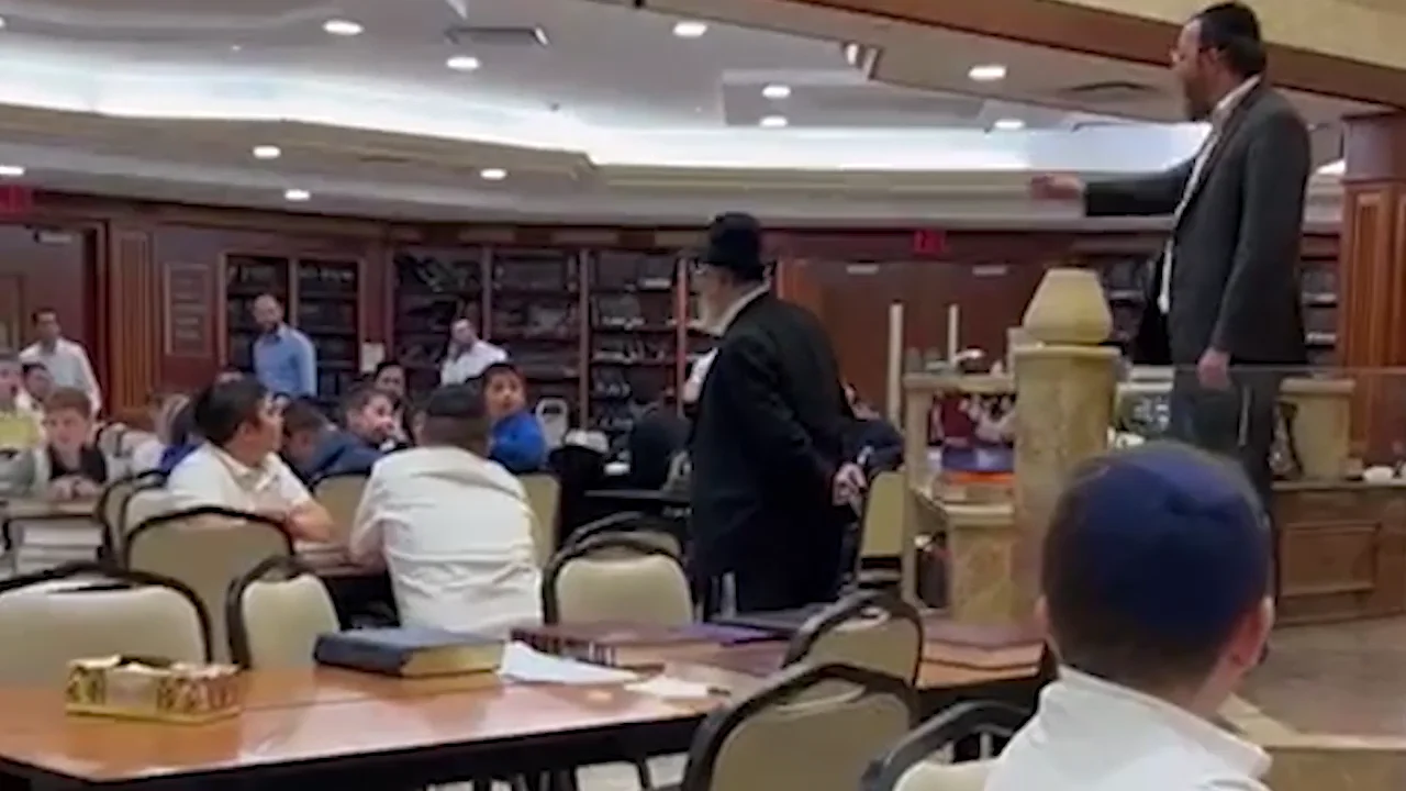 YKLI Night Seder Program on Vimeo