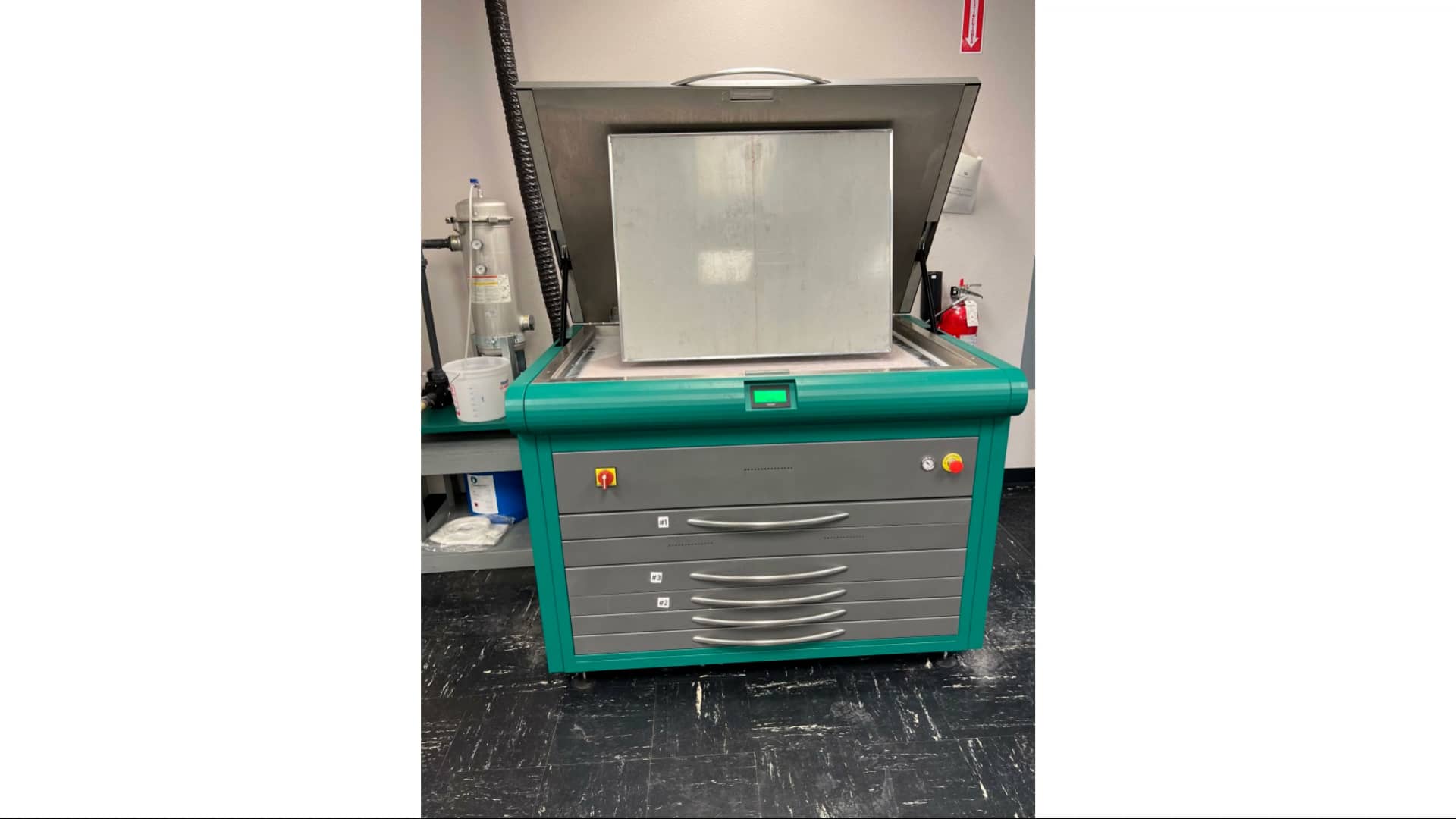 7015 DANTEX GRAPHICS THERMAL PLATE PROCESSOR on Vimeo