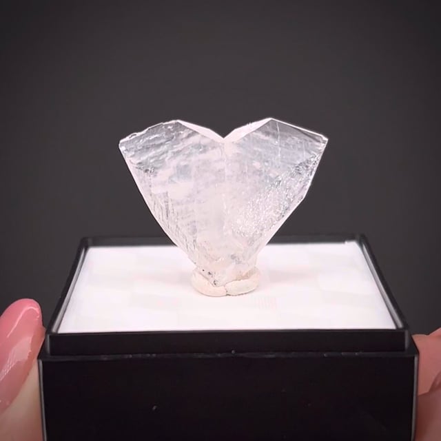 Calcite (Twin) - SCH-1165 - Nonoai - Brazil Mineral Specimen