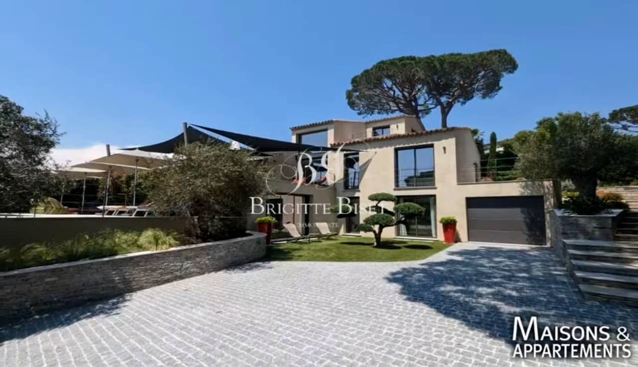 SAINTE-MAXIME - MAISON À VENDRE - 3 950 000 € - 280 m² - 8 pièces on Vimeo