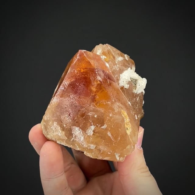 Scheelite (2 pound crystal!) | Pingwu beryl mine, Mt Xuebaoding, Pingwu ...