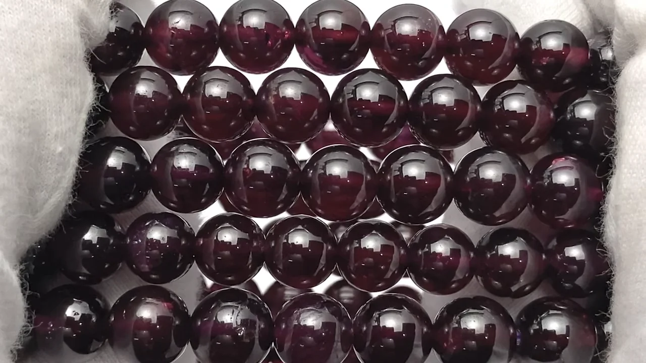 ブラジル産ガーネット ラウンド8mm ブレスレット|天然石ビーズ ブラジル産ガーネット ラウンド8mm ブレスレット|天然石ビーズ