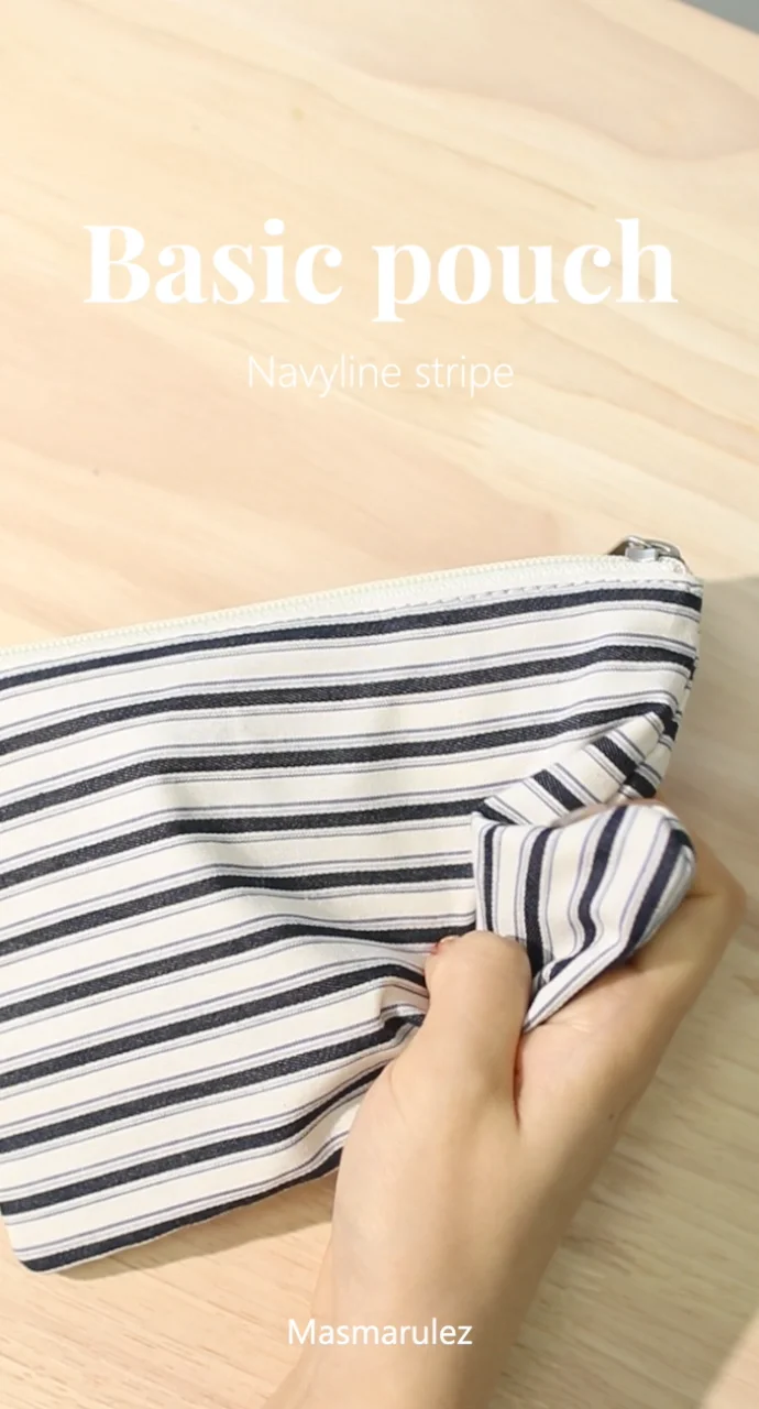 basic navyline stripe things