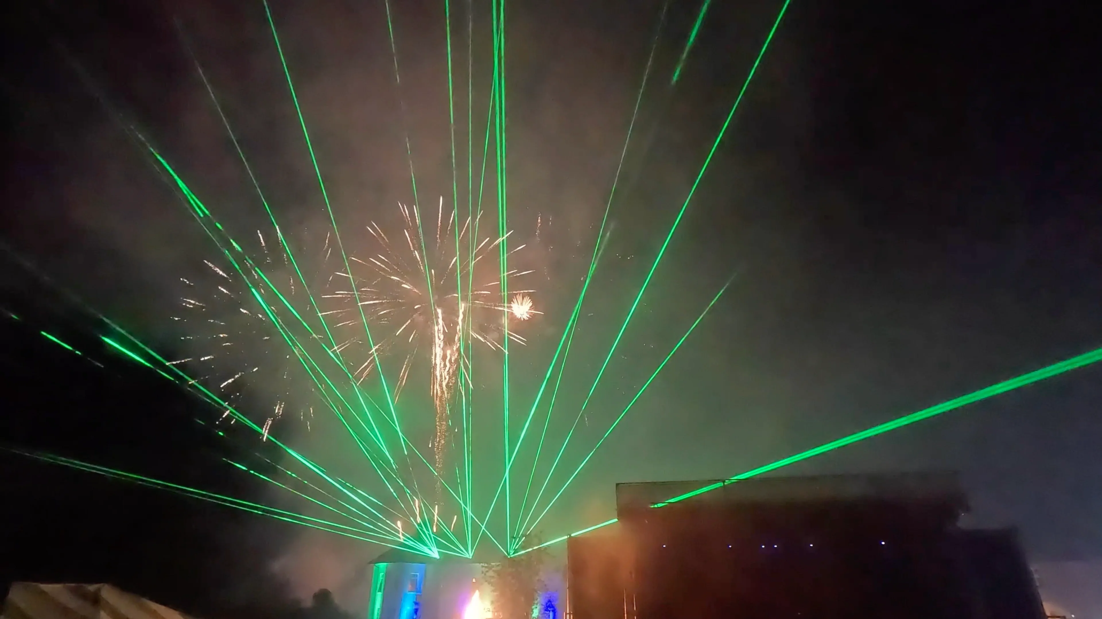 Hall Grove King's Coronation - Horizon Fireworks Ltd