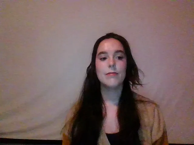 Kaitlyn C. tutor video introduction on Preply