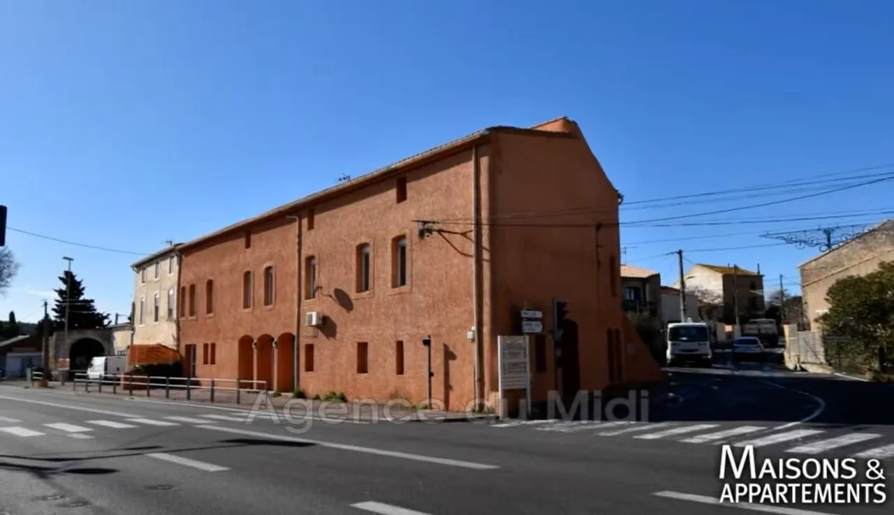 FITOU - MAISON À VENDRE - 367 500 € - 750 m² - 14 pièces on Vimeo