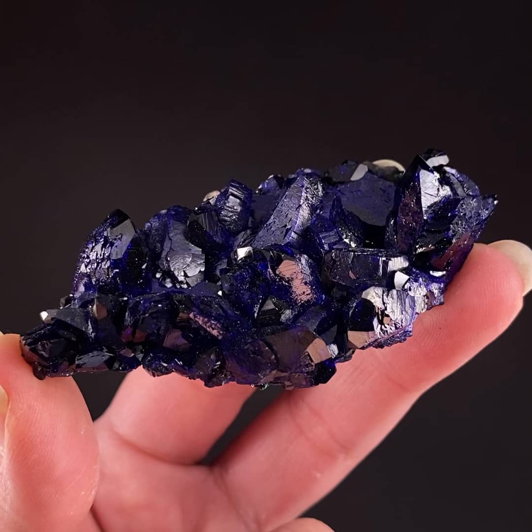 Azurite (fine crystals) on Vimeo