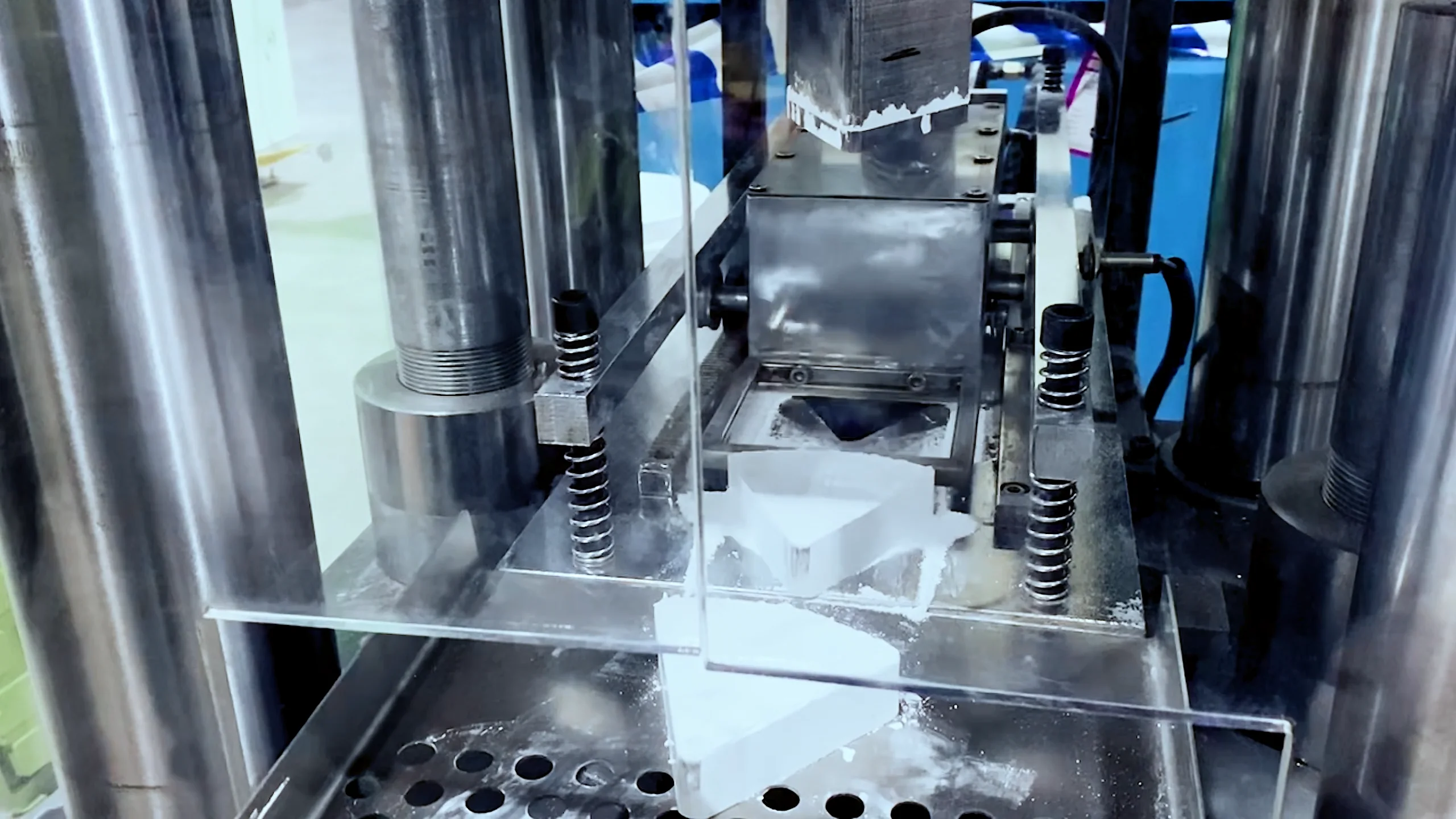 Alpha HPA's Automatic Pizza Puck Press