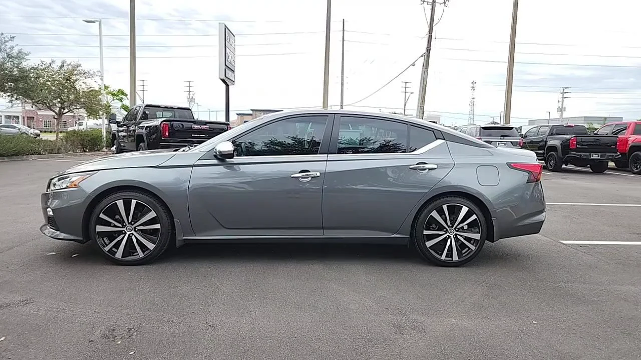 USED 2020 NISSAN ALTIMA 2.5 SR Sedan at Starling Chevy Buick GMC (USED ...