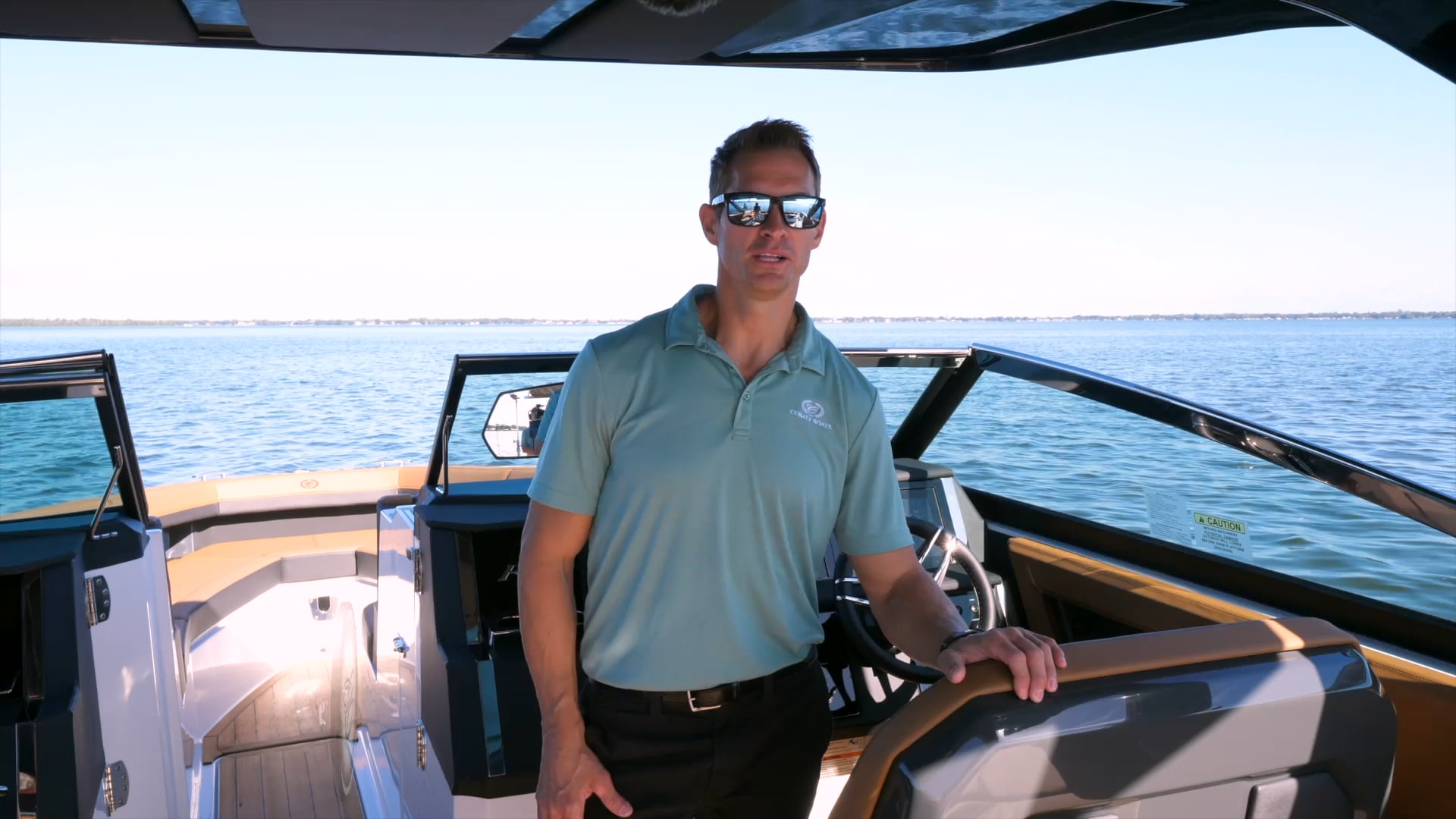 CCN Video Library - R33 Surf Walk-Around v2 on Vimeo