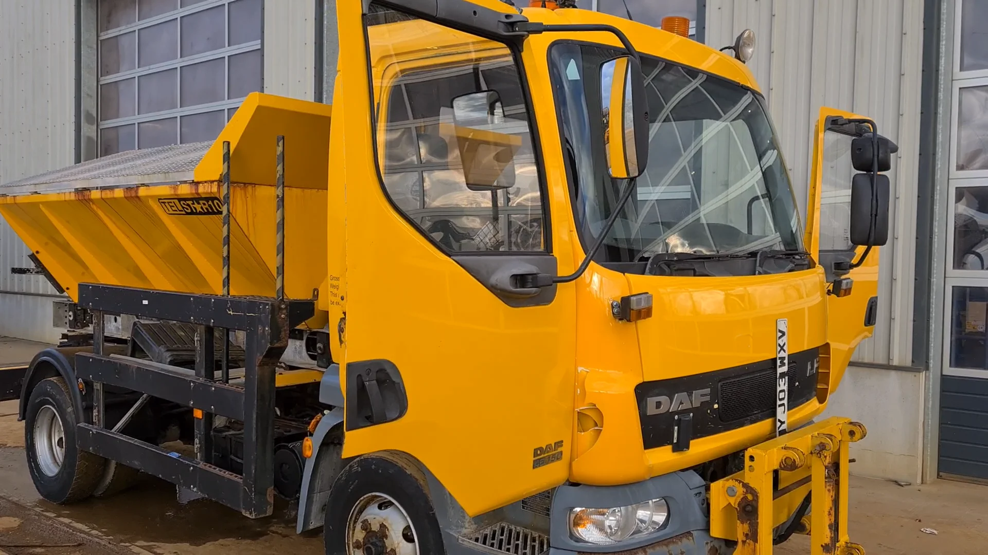 daf-lf45-150-leeds-january-24-on-vimeo