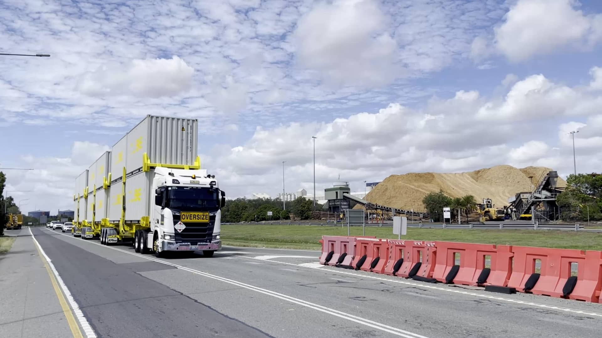 Qube trials: our double stacked B-triple container combo on Vimeo