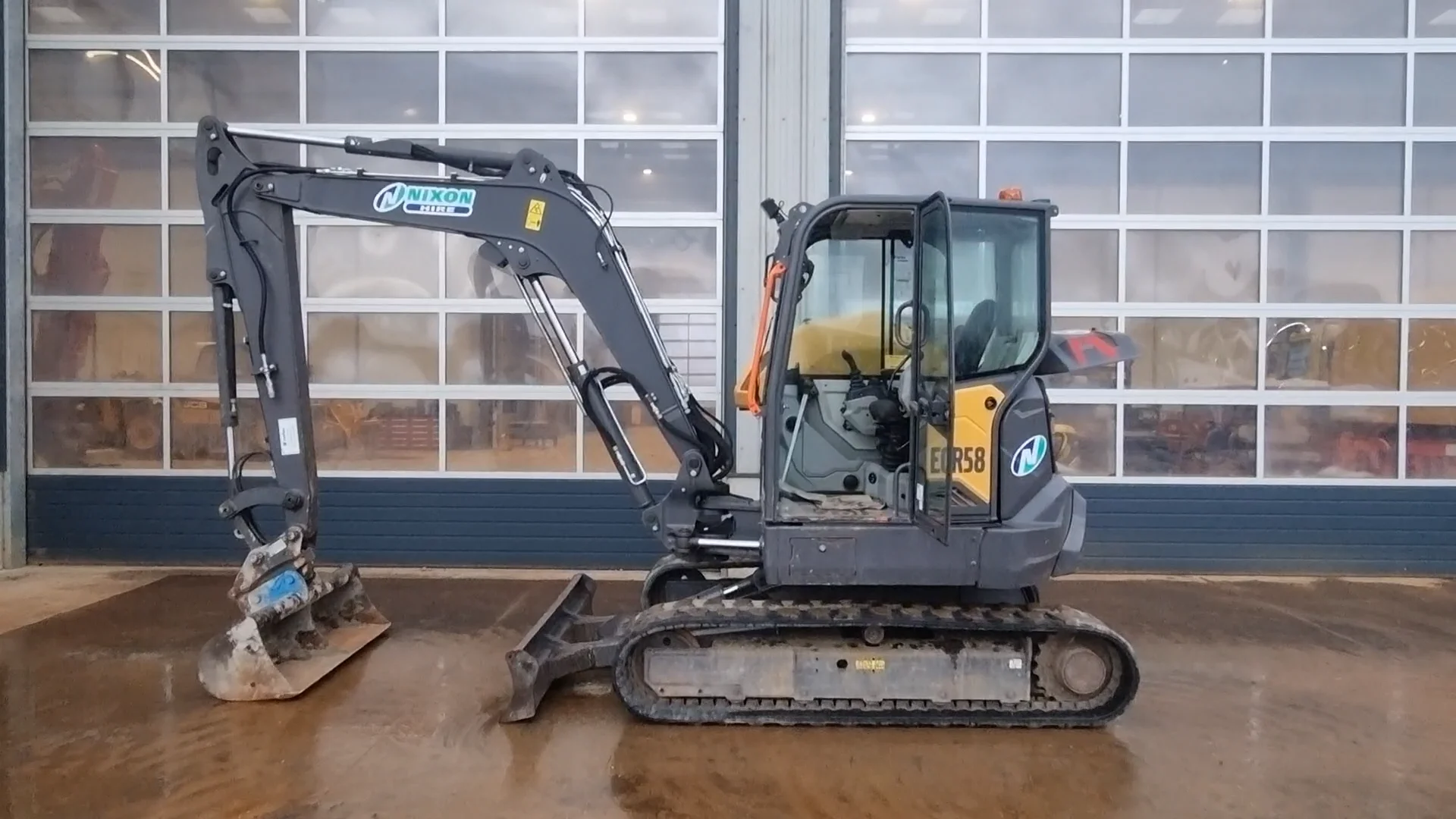 Volvo ECR58F - Leeds January 24 on Vimeo