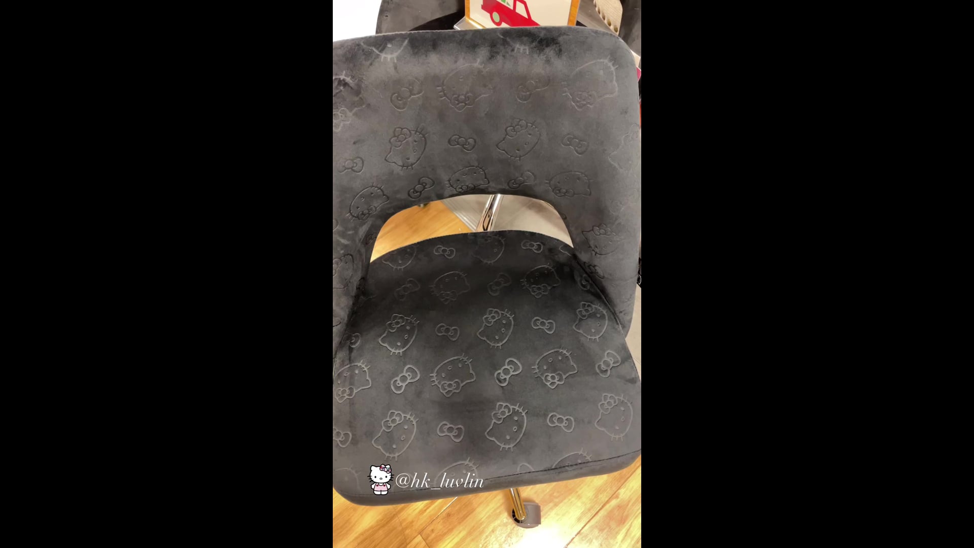 Hello Kitty Vanity Swivel Chair - Contemporary - Vanity Stools And ...