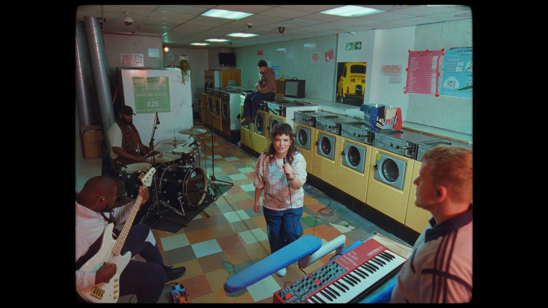 Lola Young - Wish You Were Dead