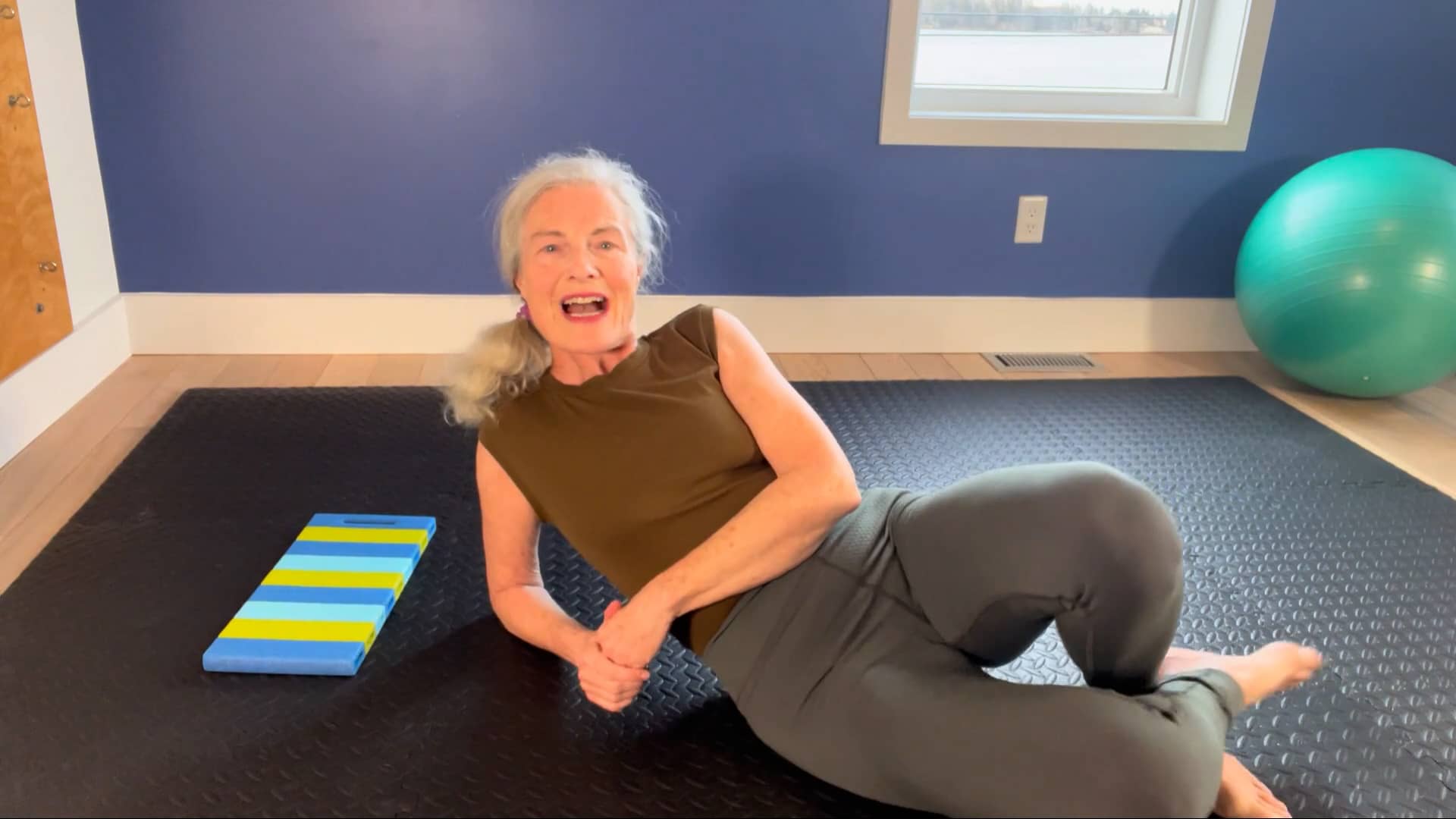Leg Float for pelvic stability on Vimeo