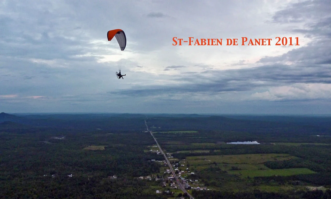 Fly-in paramoteur à St-Fabien de Panet 2011 on Vimeo