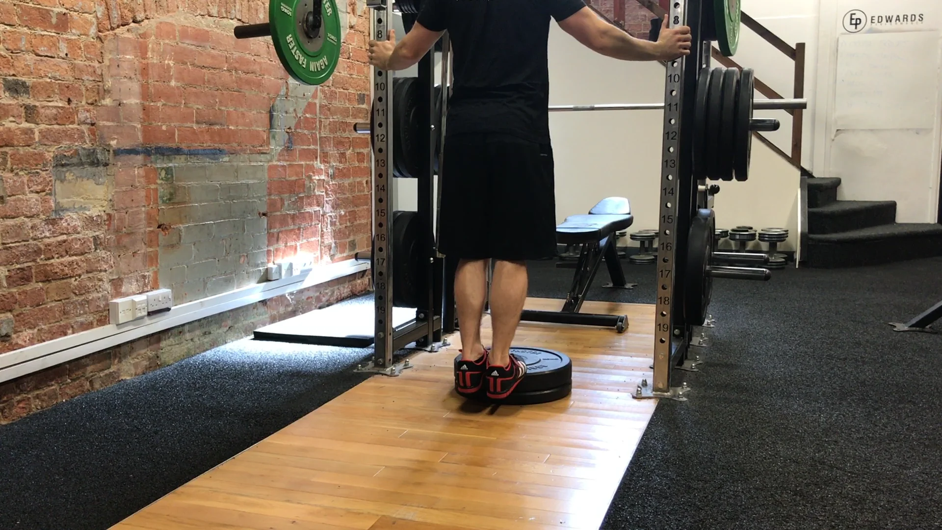 calves-raise-close-feet-neutral on Vimeo