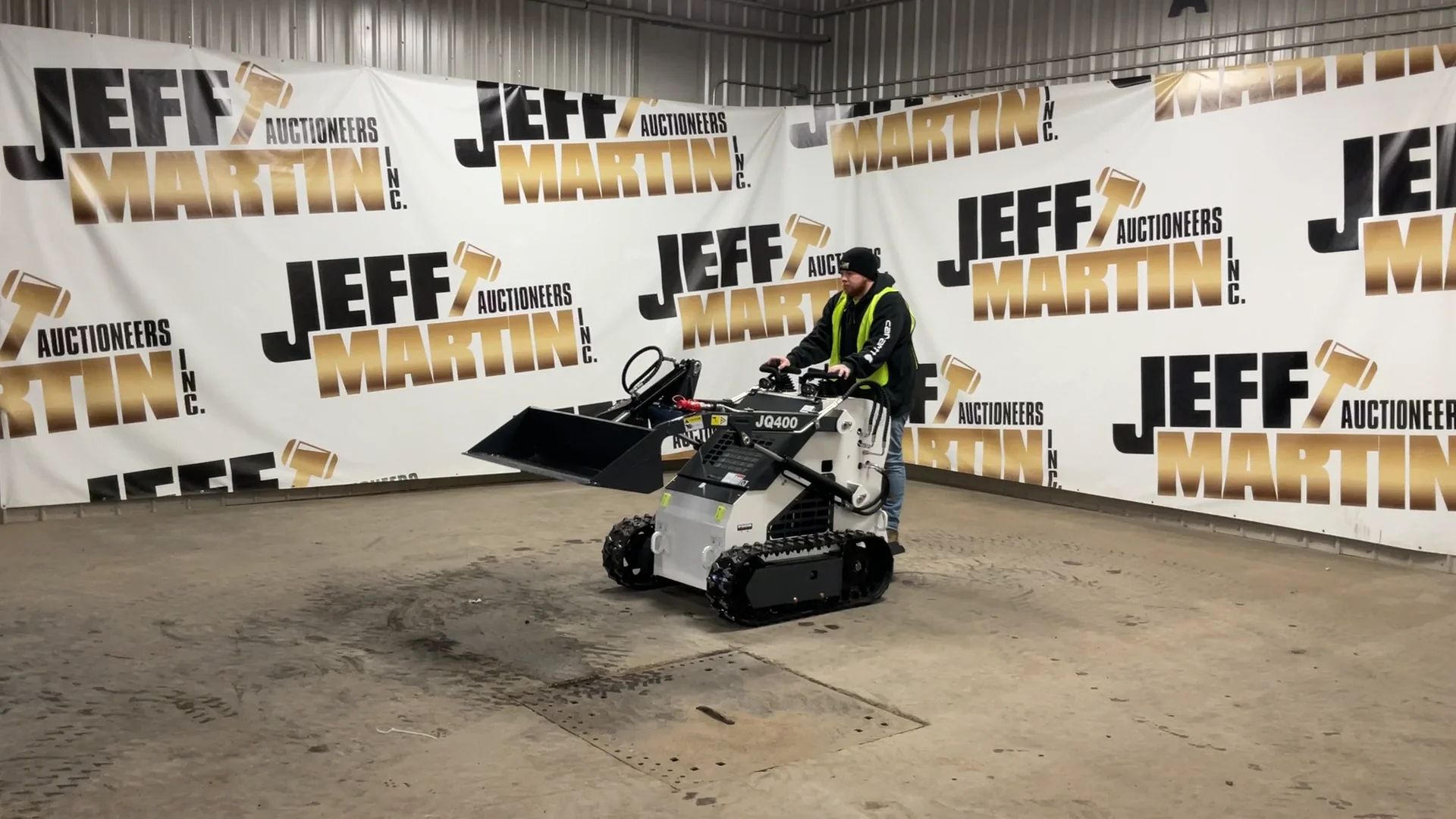 2023 JQ POWER MODEL JQ400 STAND ON MULTI TERRAIN LOADER SN 2311017184