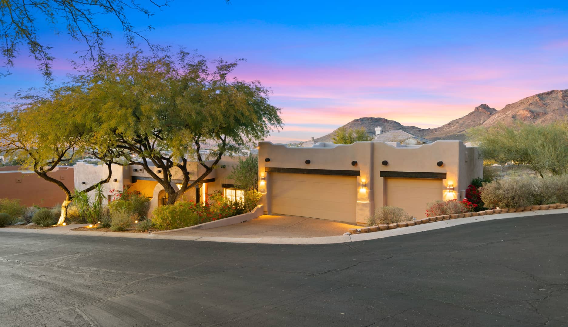 1540 E Sharon Drive Phoenix, AZ 85022 - Natalie Congleton on Vimeo