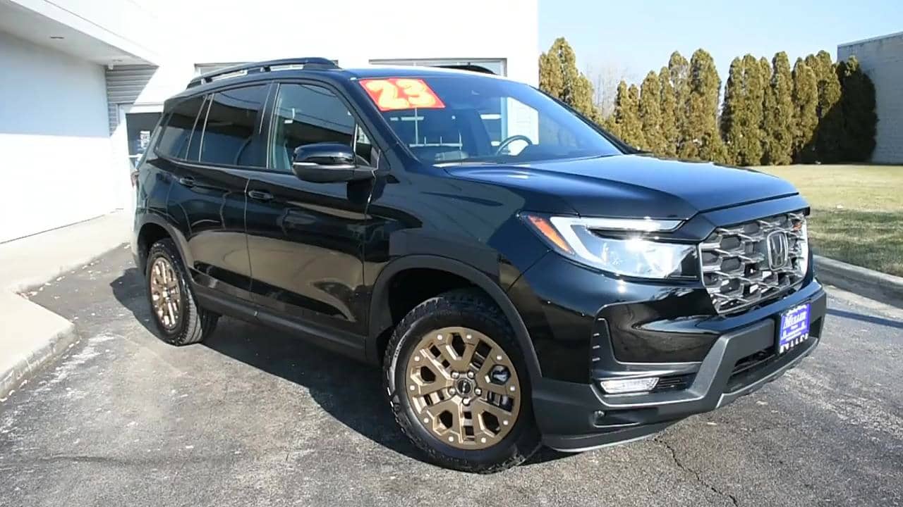 USED 2023 Honda Passport at Muller Honda of Gurnee (USED) #P2628 on Vimeo