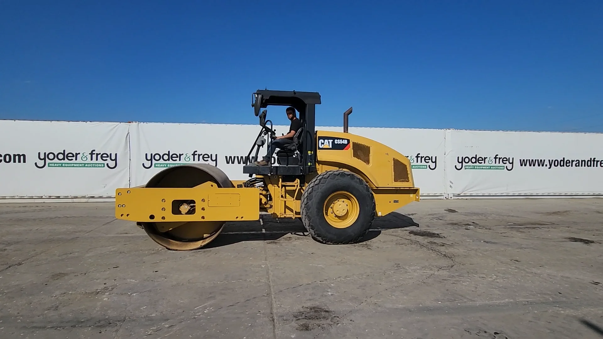 CAT CS54B Single Drum Vibrating Roller, 84" Drum -Y&F - Florida ...