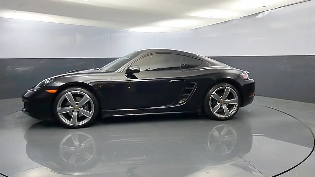 USED 2019 PORSCHE CAYMAN at Braman Porsche (USED) #PC-P31971 on Vimeo