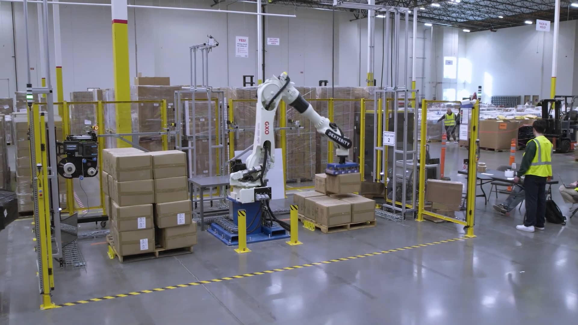 GXO Pilots AI-enhanced Robotics in Warehouse | Dexterity on Vimeo