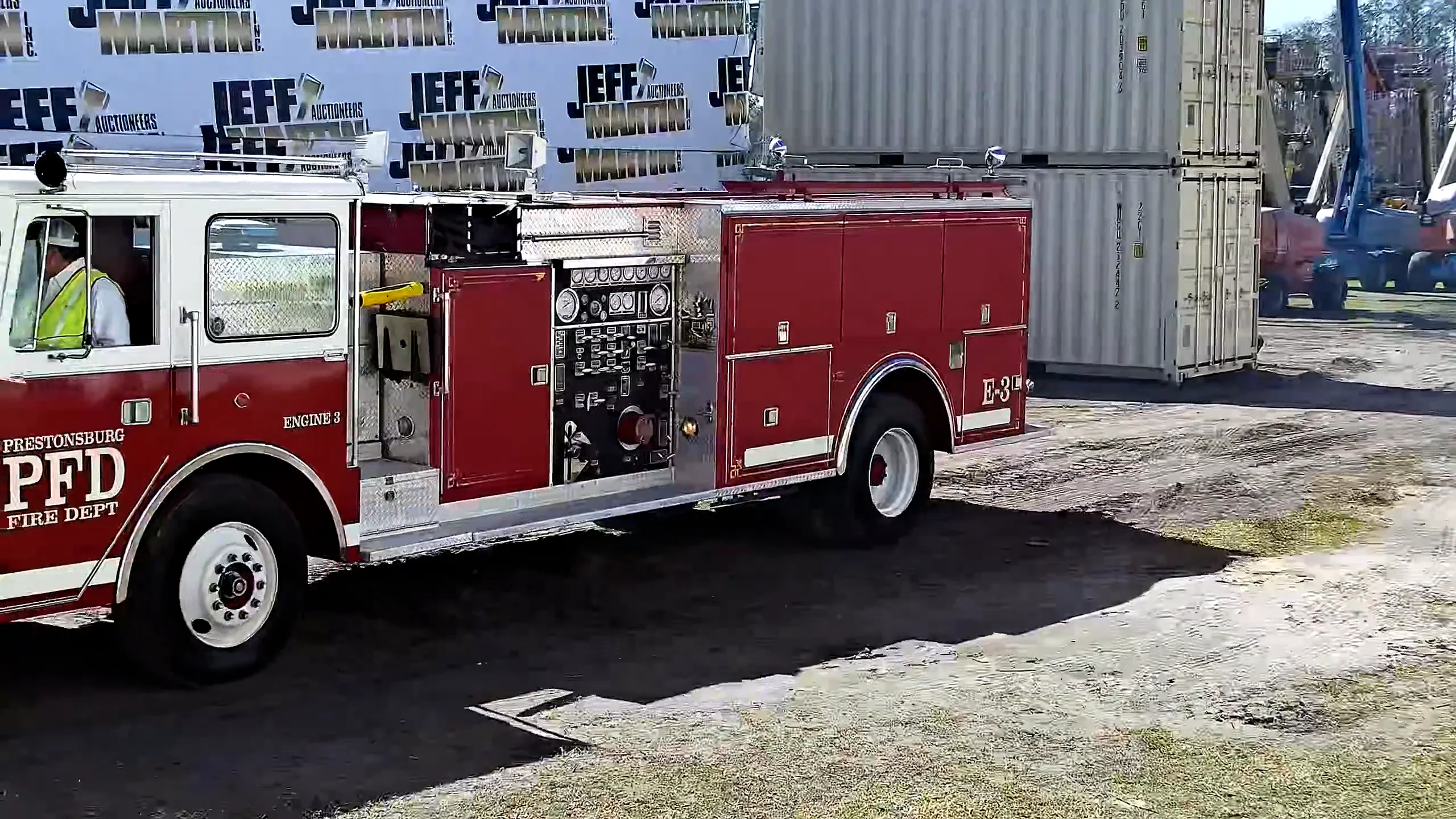 1982 PIERCE E-1672 VIN 1D91D81J8C1008065 S FIRE TRUCK on Vimeo