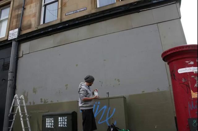 Ape Street Art: Smug. Ape inspired street art. Evolution becomes ...