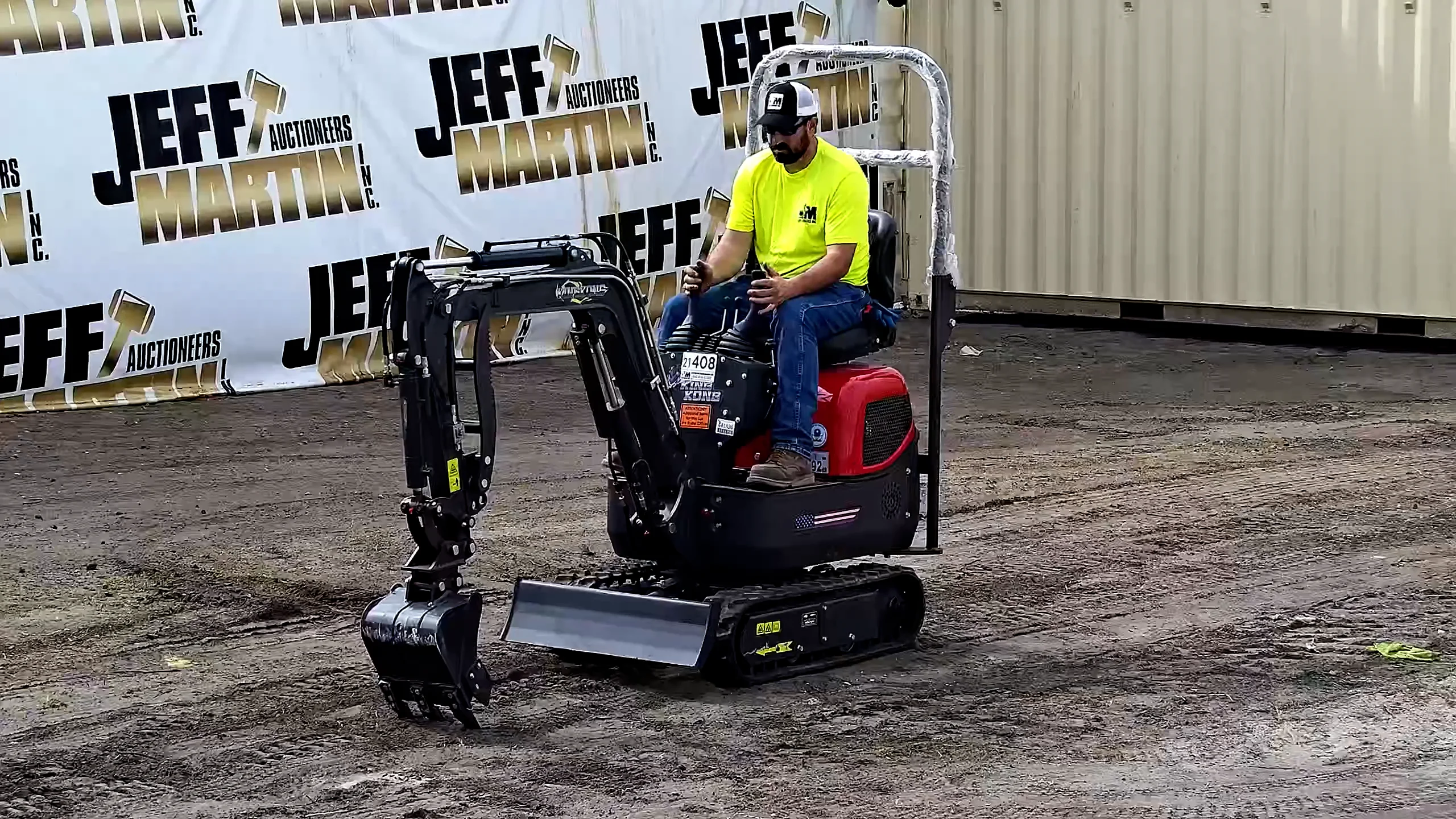 2024 KINGKONG K12 MINI EXCAVATOR SN KK12AUC231125011 on Vimeo