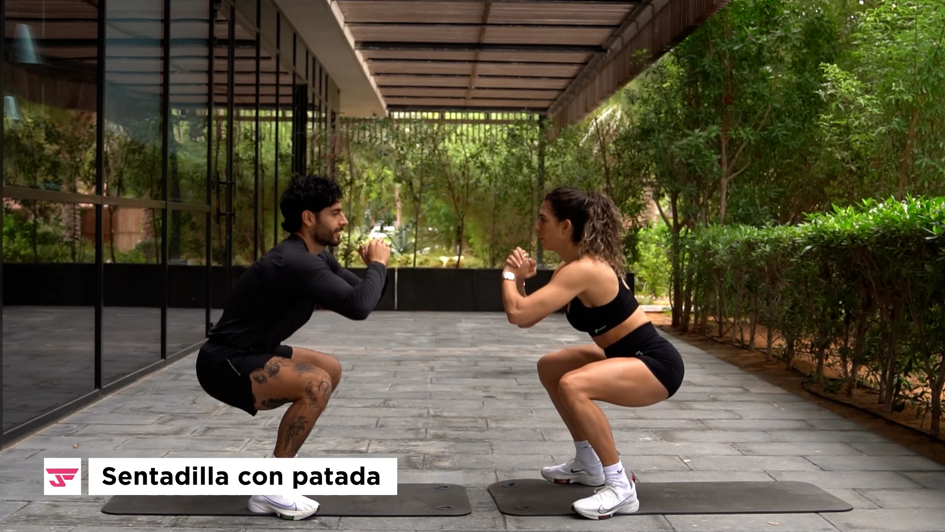 Sentadilla con patada on Vimeo