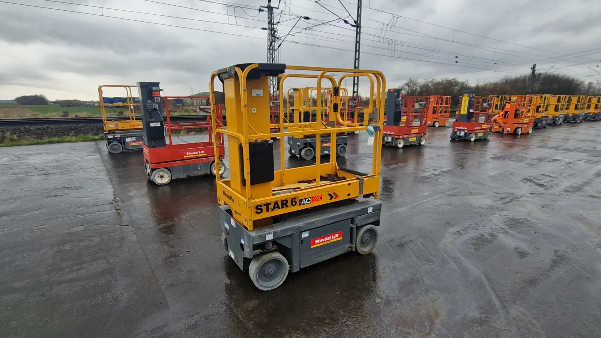 Haulotte Star 6 Electric Vertical Mast Lift - Dormagen March 24 on Vimeo