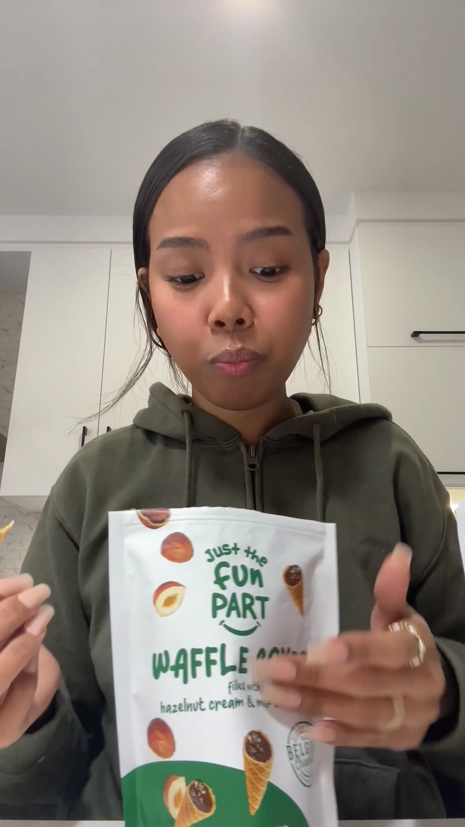 ugcfarasoa - Rating Sundae Cones (E) on Vimeo