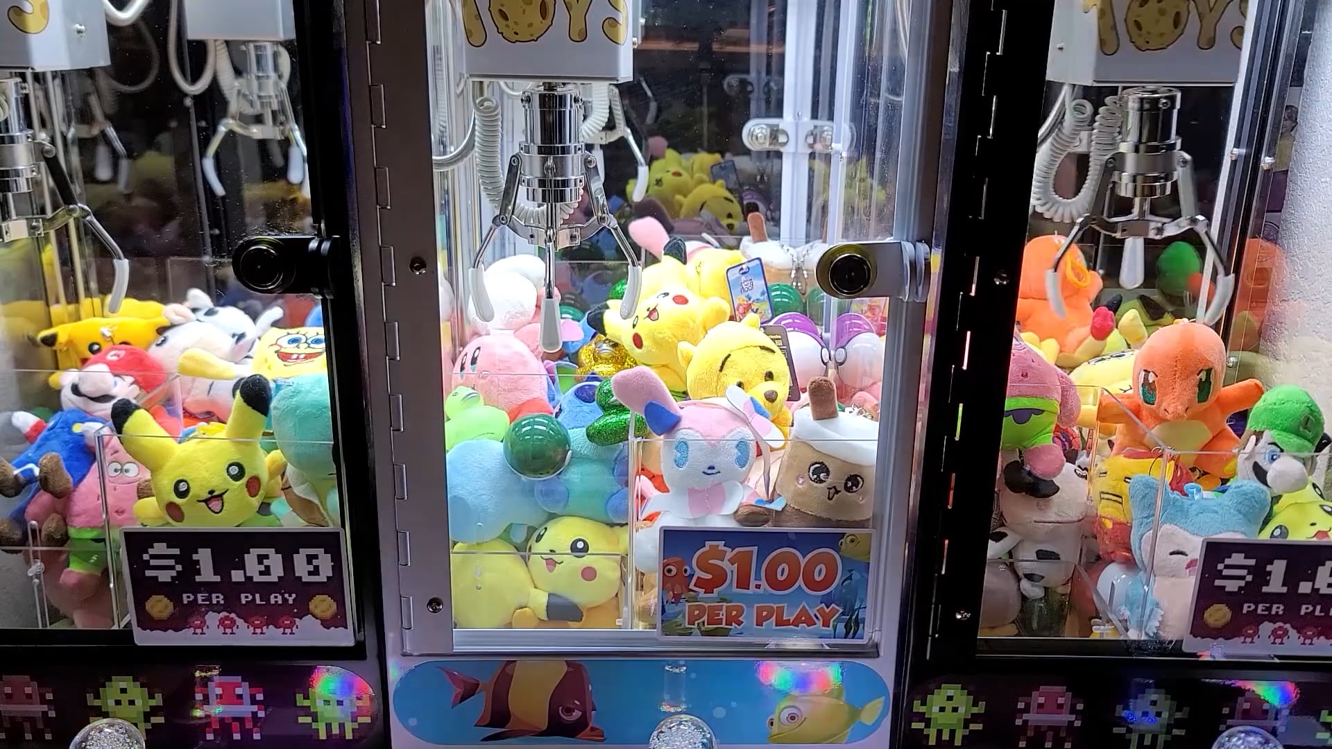 Mini Claw Machines for your location | Gator Claw Games