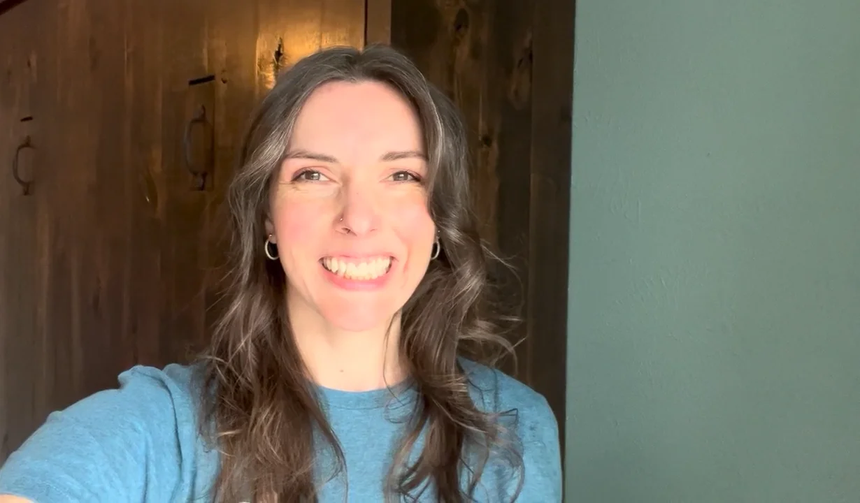 Monday Minute w/ Ms. Andrea (03/04/24) on Vimeo