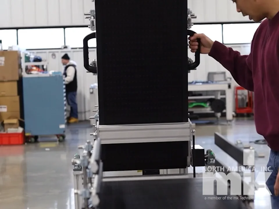 Plastic Modular Belt Lift Gate Conveyor on Vimeo