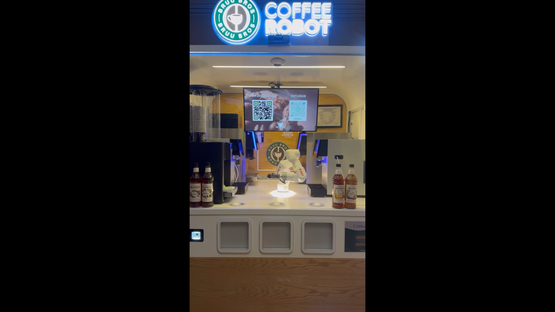 Bruu Bros - Coffee Robot, Bruu Bros