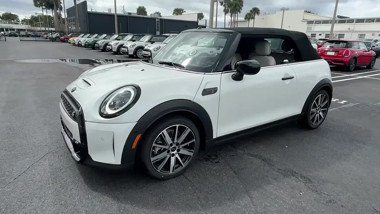 NEW 2024 MINI COOPER COOPER S at Tom Bush MINI (NEW) #N32806 on Vimeo