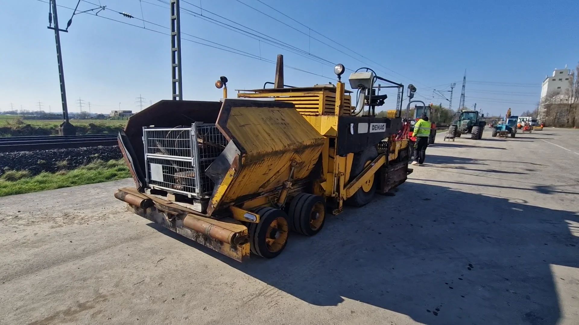 Demag DF10P Wheeled Asphalt Paver - Dormagen March 24 on Vimeo