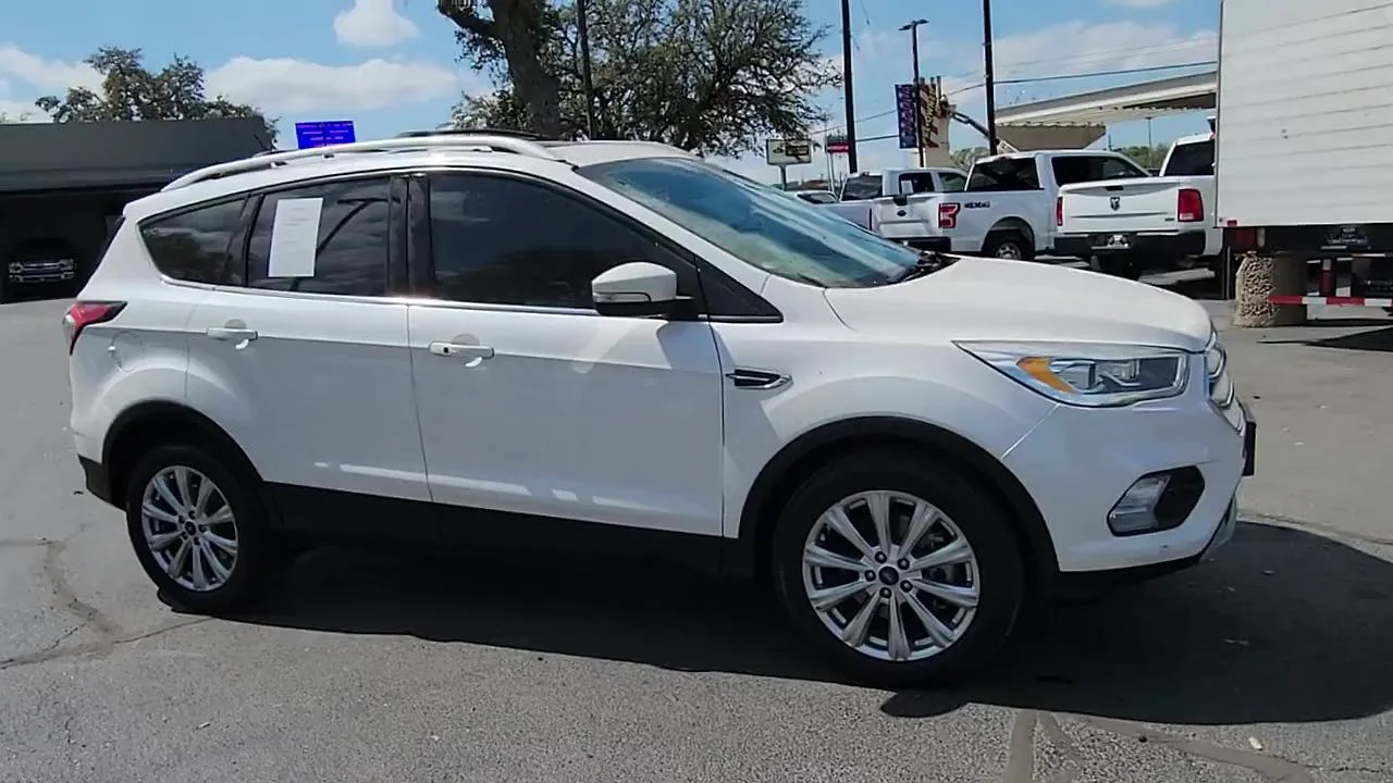 USED 2018 FORD ESCAPE TITANIUM at Jordan Ford (USED) #SM54759 on Vimeo