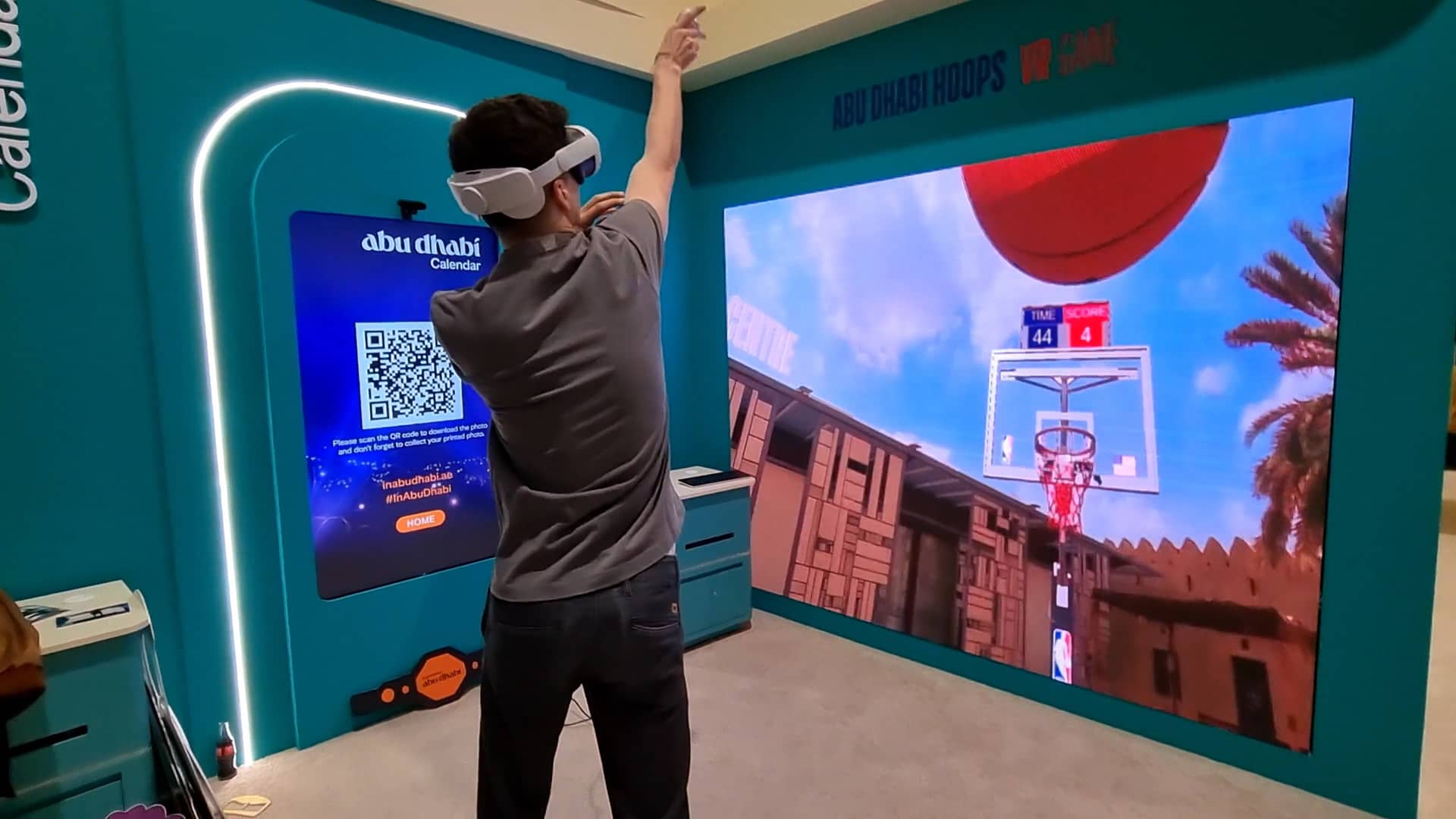 VR NBA Game at ITB Berlin on Vimeo