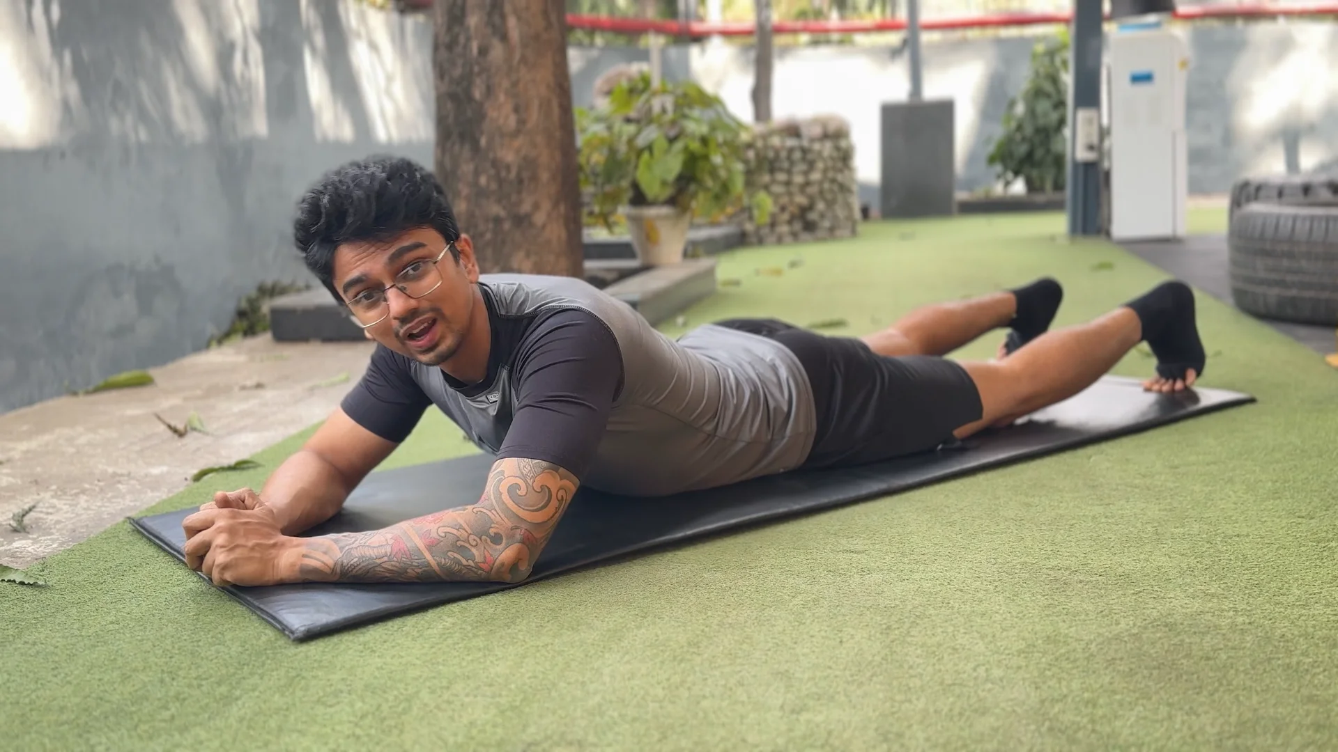 Superman Raises - Back Pain on Vimeo