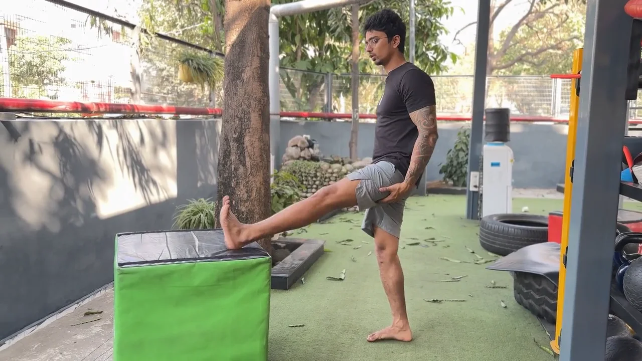 Standing Hamstring Stretch - Knee Pain