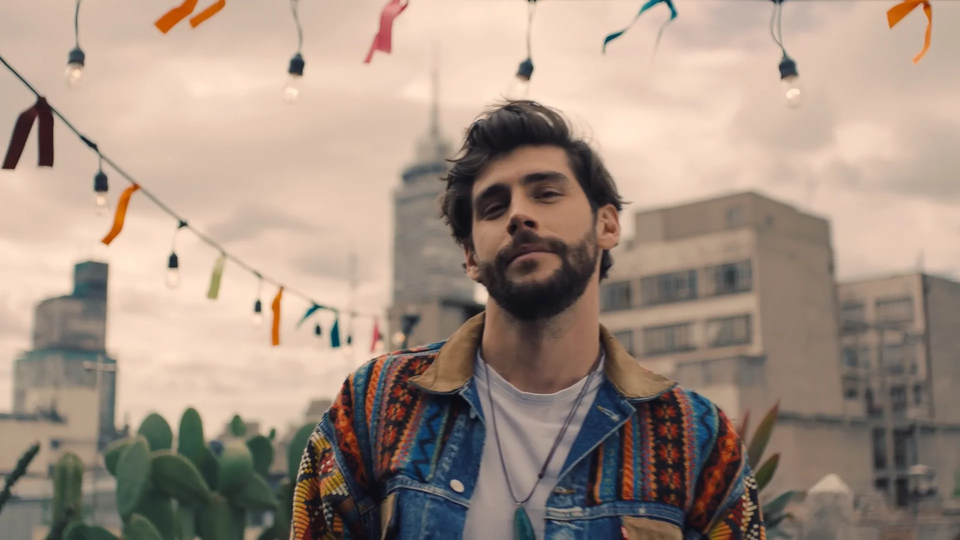 Alvaro Soler & Cali Y El Dandee - Mañana on Vimeo