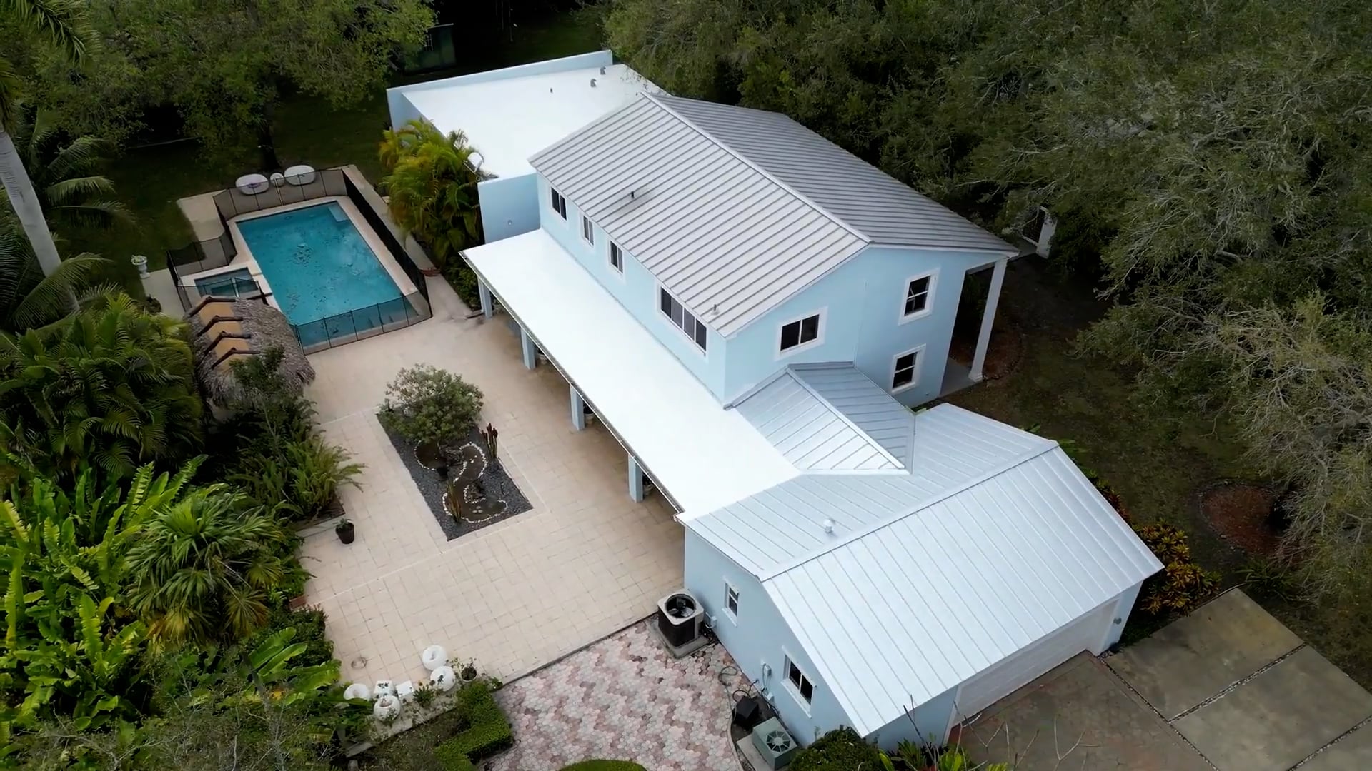Into The Blue Roofing Company - Roof Repair, Replacement & Maintainance Company Pinecrest FL
